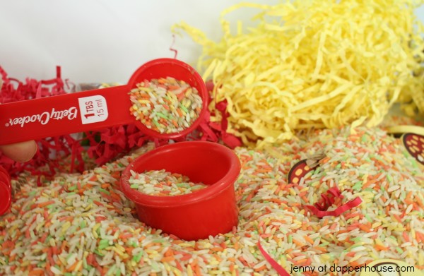How to Make and Use a Pizza Themed Sensory Bin for Learning Through ...