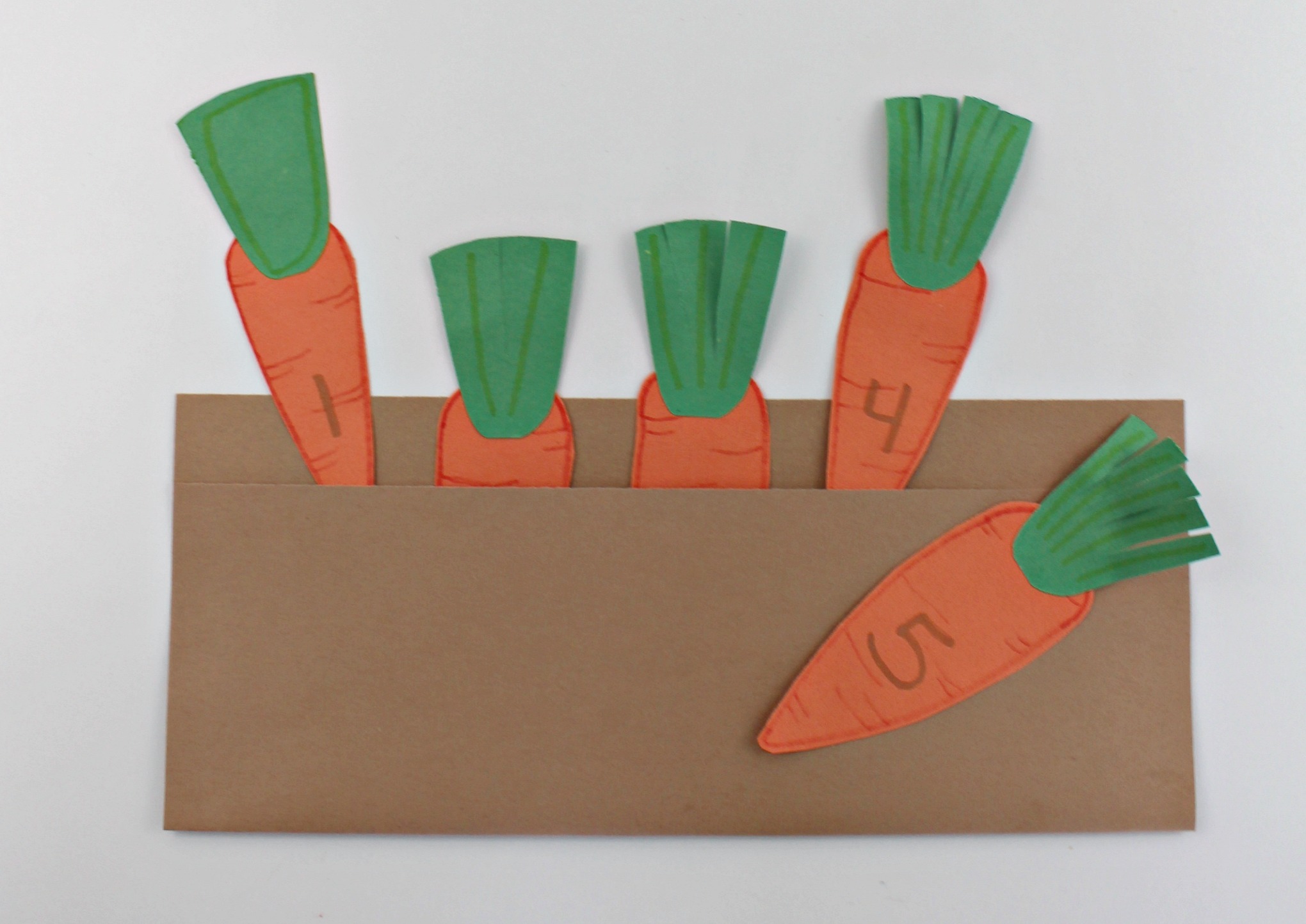 Counting Carrot Garden Learning Craft for Kids - Jenny at dapperhouse