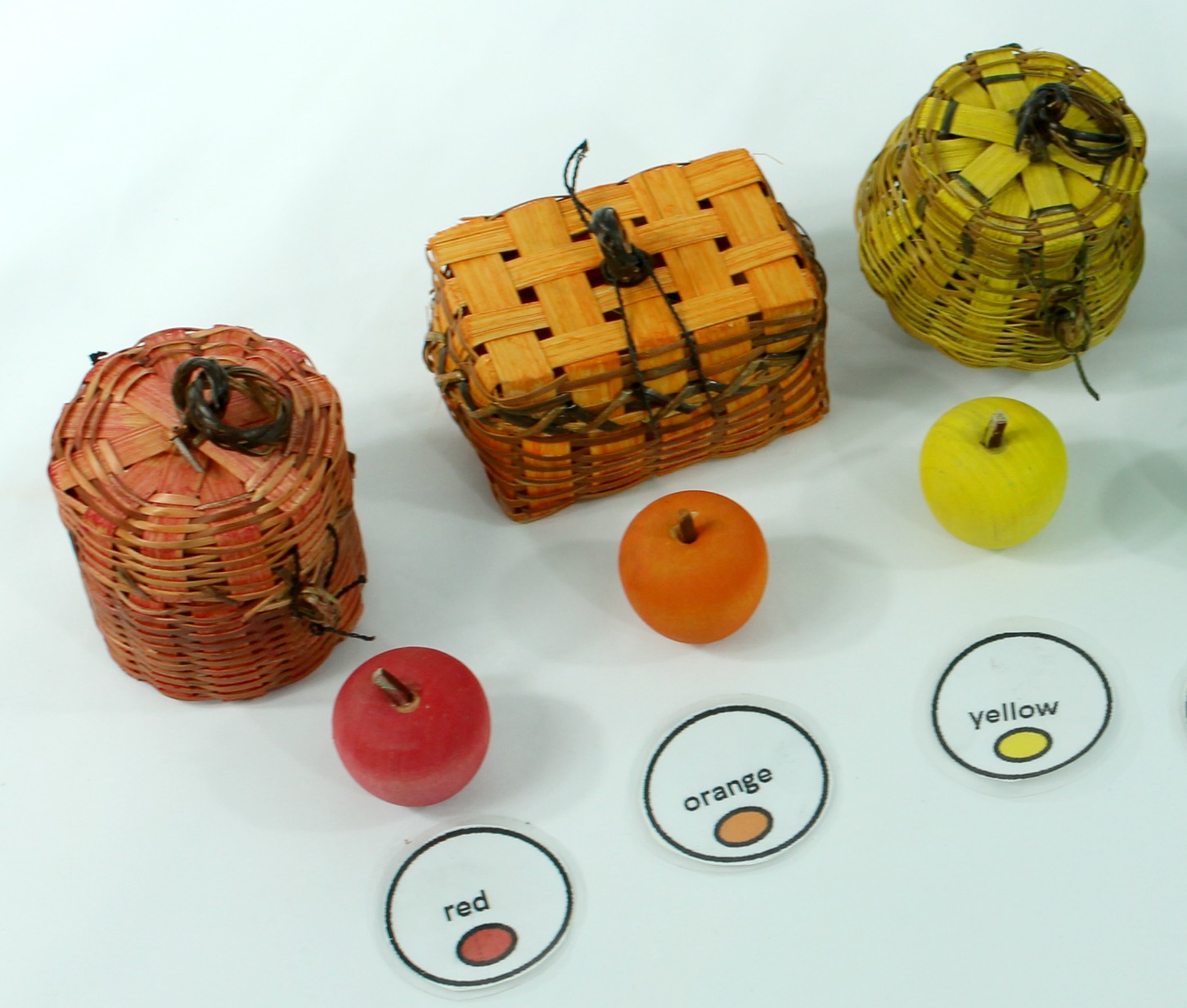 DIY Apple Basket Color Sorting Game for Kids - Jenny at dapperhouse