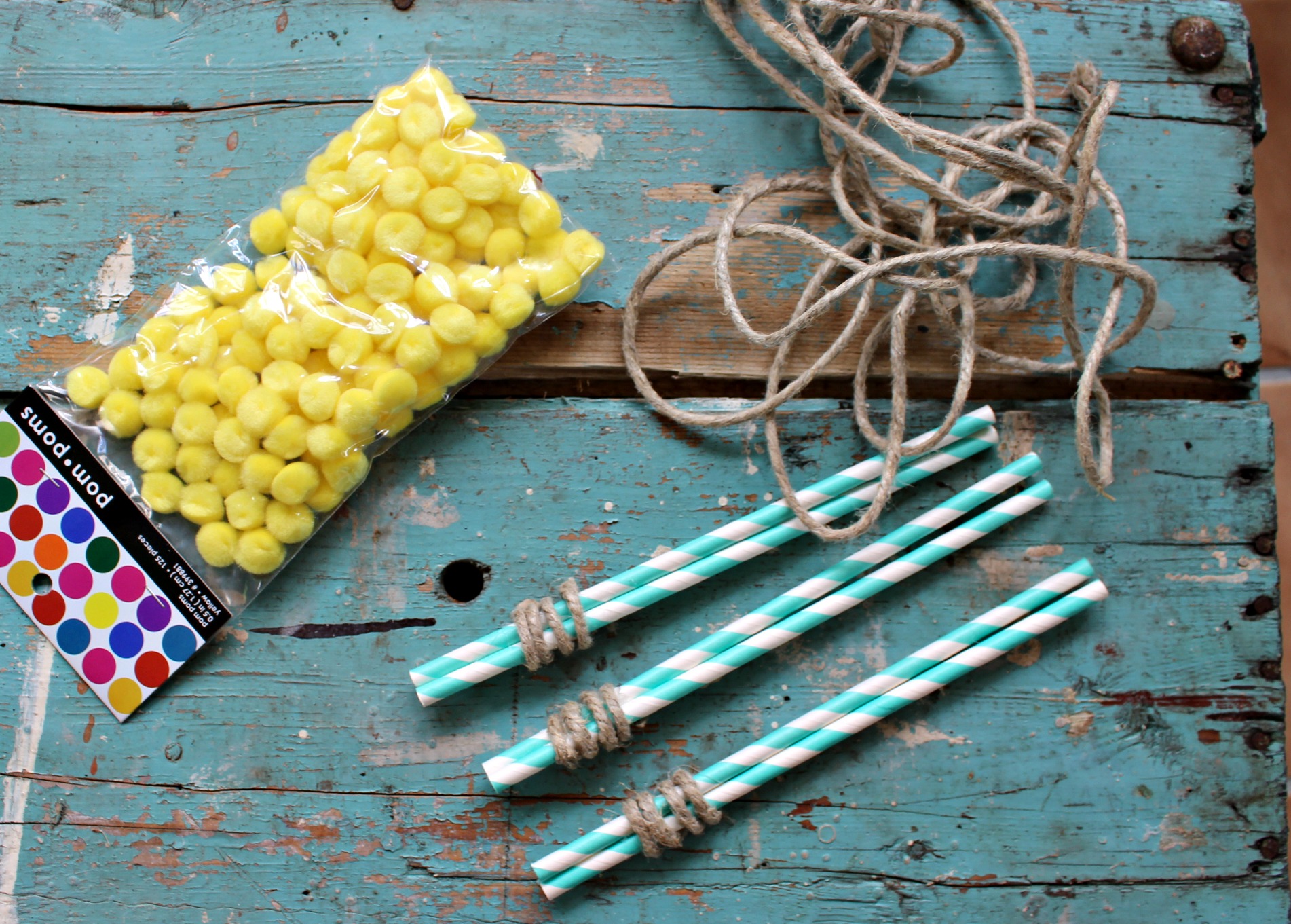 How to Make Nautical themed Straws for a Summer Party - Jenny at ...