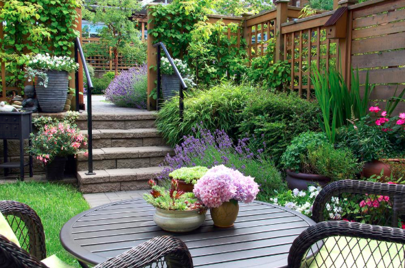 5 Ways to Keep Your Backyard Organized and Neat - Jenny at dapperhouse