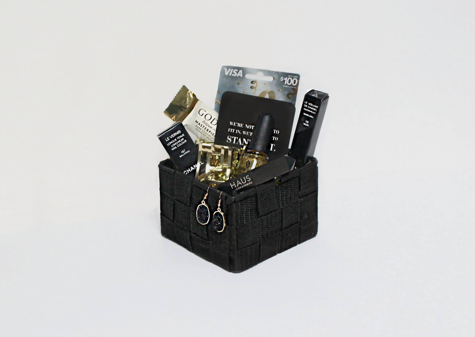 DIY Black & Gold Glam Gift Basket for Women - Jenny at dapperhouse